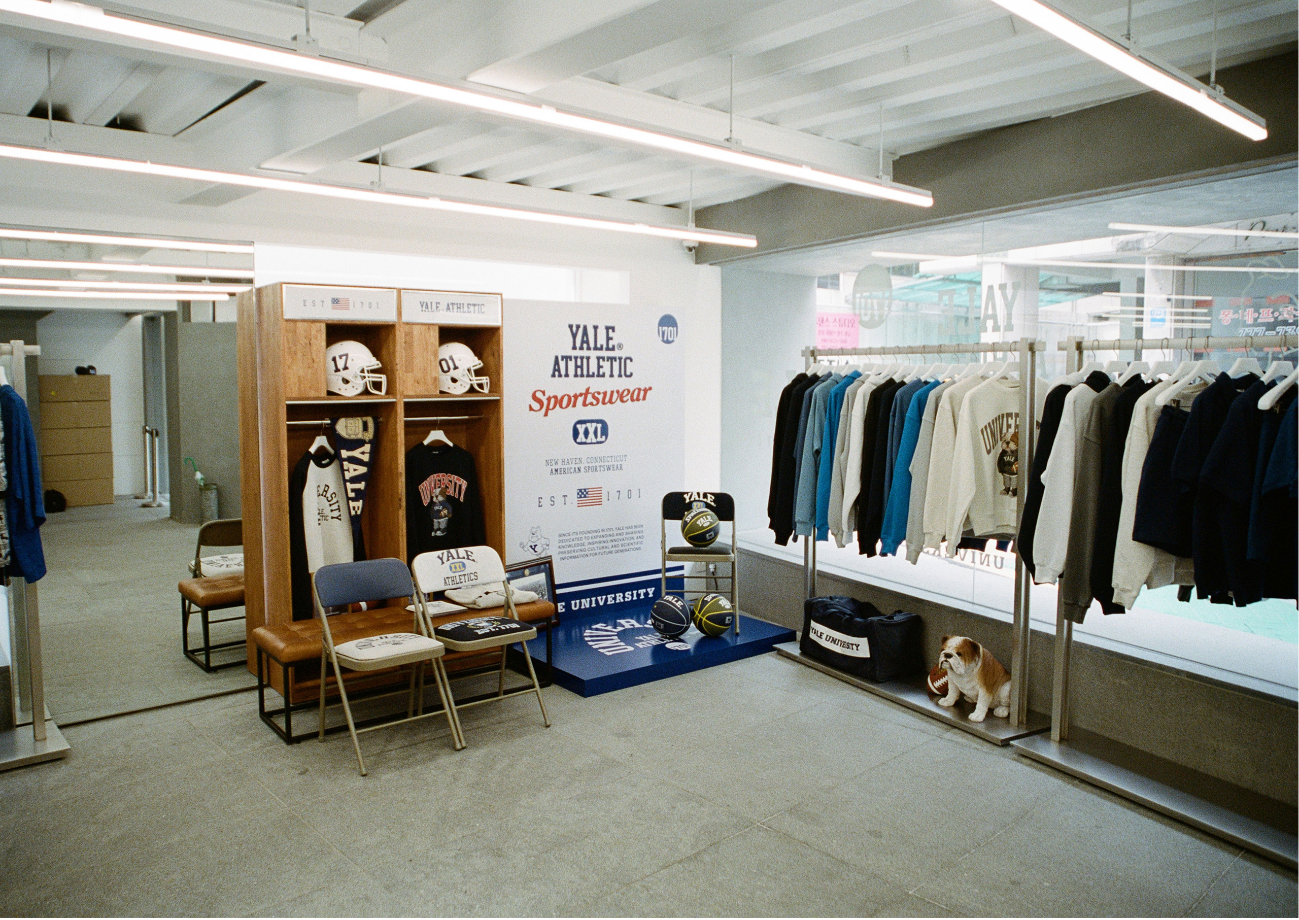 YALE POP UP STORE at 8DIVISION 매거진 - PHYPS MOTORCYCLE